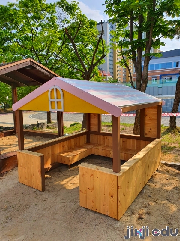 ♥개신초등학교병설유치원벤치형파고라플레이하우스 모래놀이터 벤치형정자 벤치형파고라 유치원실외용원목하우스 유치원플레이하우스 유치원모래